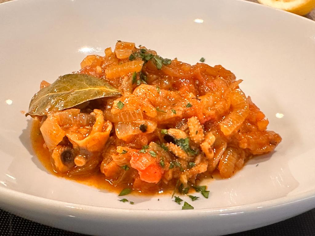 SEPIONET ENCEBOLLADO AL ESTILO PAELLÍSSIMO – Paellíssimo